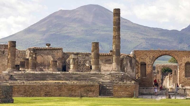 Explore Herculaneum: guided tour among the Roman ruins - The Experience in Detail