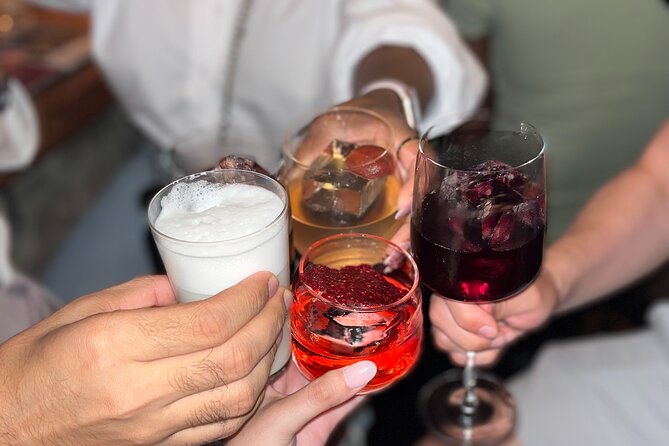 Explore Hidden Bars and Speakeasy in Paris - Guide Expertise