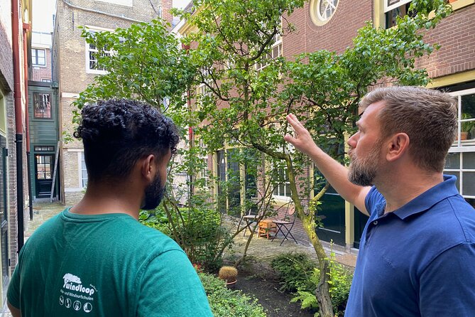 Explore hidden streets with friends - Private Tour - FAQs