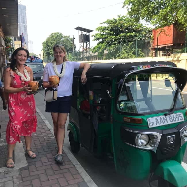 Explore Highlight Colombo with Group of Travelers - A Deep Dive into What You Can Expect