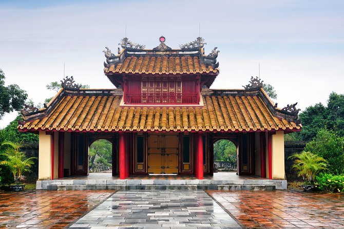 Explore Hue's 3 Royal Tombs with an (ES) driver only. - Final Words