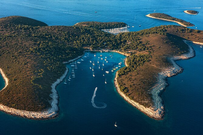 Explore Hvar, Brac and Solta on the Private Boat Trip - Unique Experience - Onboard Amenities and Safety