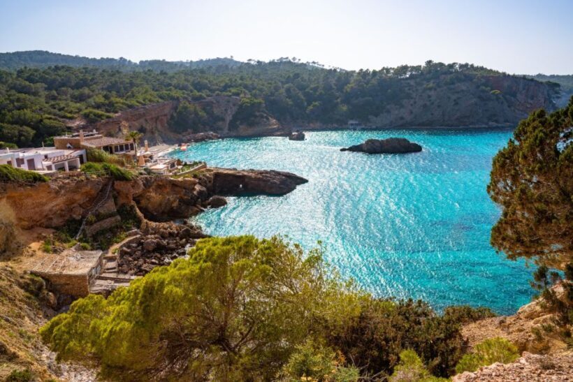 Explore Ibiza's Hidden Coves: No-License Boat Rental - Key Points