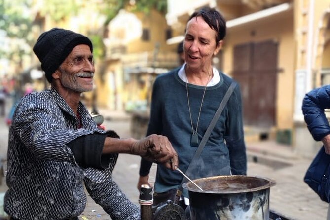 Explore Local Experience Jaipur Sightseeing Tour by Car + Guide - Details on Pickup and Transportation