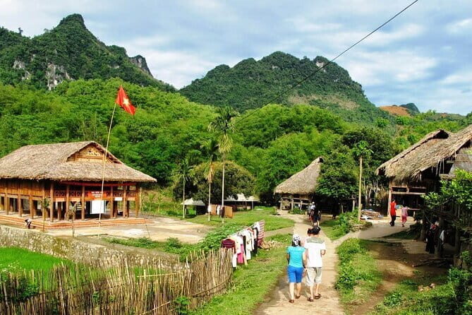 Explore Mai Chaus Natural Beauty: Full-Day Group Tour - Key Points