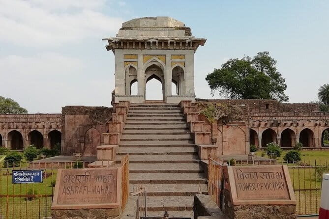 Explore Mandu's Architectural Marvels And Romantic Legends - Who Should Consider This Tour?
