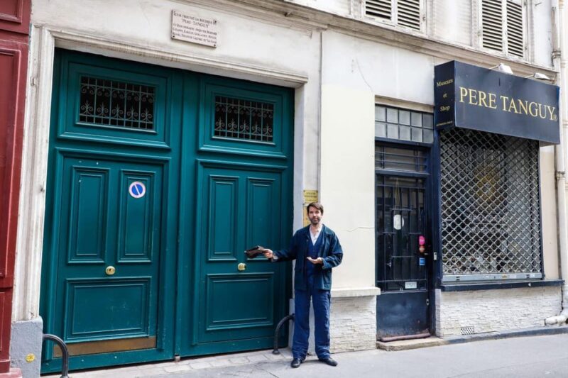 Explore Montmartre of the Impressionists with an Actor-Guide - What to Expect from the Tour