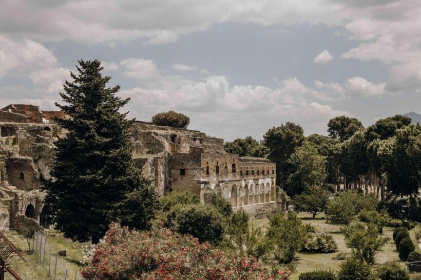 Explore Pompeii's Ruins with your Private Archaeologist - Key Points