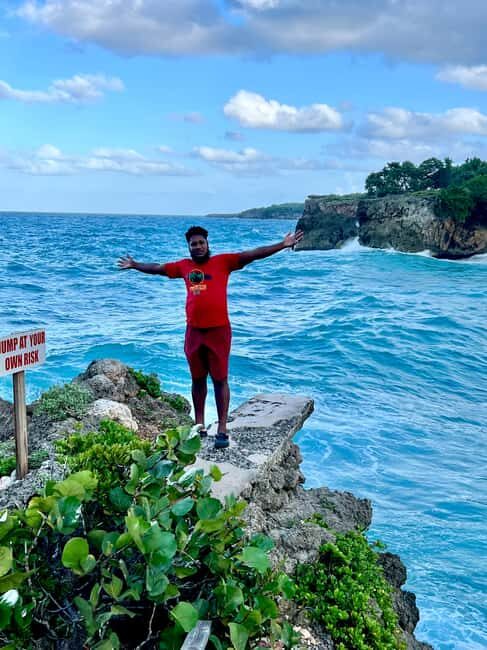 Explore Portlands Beaches,Waterfalls and Mountains - Transport and Logistics