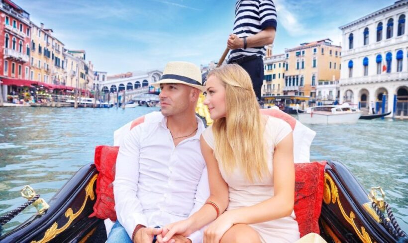 Explore Rialto, Bovolo & More: Walk & Gondola Ride - The Sum Up