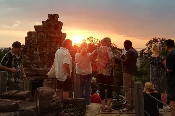 Explore Siem Reap Angkor Wat Complex by Car - Exploring the Temples: A Day in the Angkor Complex