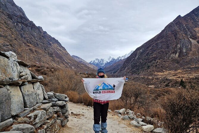 Explore The Beauty Of Langtang Valley In 8-Days Trek - Day 2: Trek from Syabrubesi to Lama Hotel