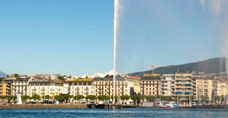 Explore the Best Guided Intro Tour of Geneva With a Local - Immerse Yourself in Genevas History and Culture