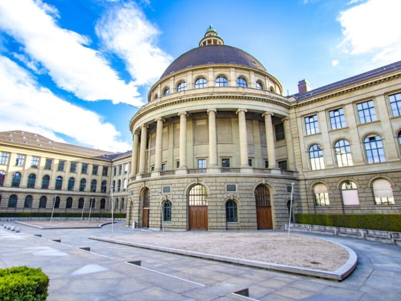 Explore the Best Guided Intro Tour of Zurich With a Local - Customer Feedback