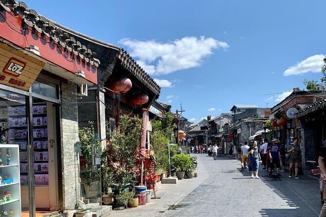 Explore the Hutongs at Houhai Lake area with the imperial afternoon Tea. - Visiting North Guanfang Hutong