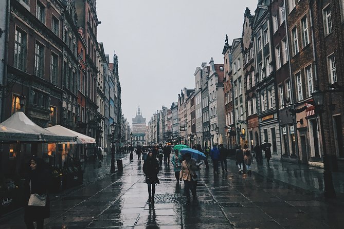 Explore the Instaworthy Spots of Gdansk with a Local - Who Should Consider This Tour?