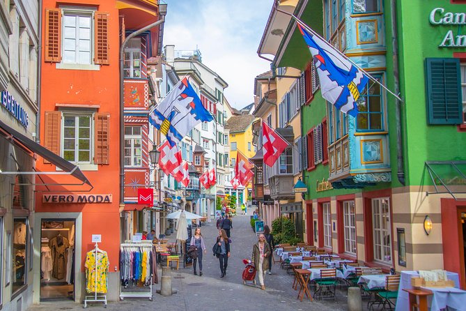 Explore the Instaworthy Spots of Zurich with a Local - Practical Considerations and Tips