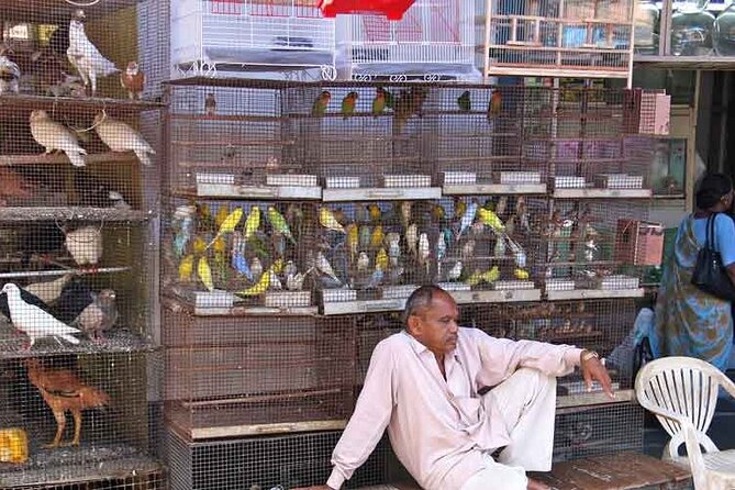 Explore the New colorful places in Mumbai Market Tour - FAQ