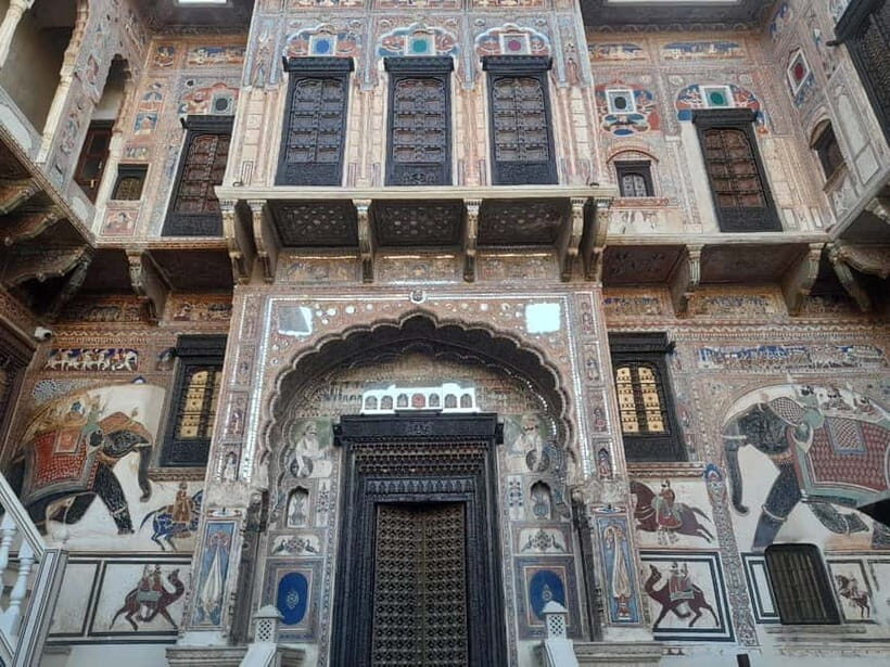 Explore the open art gallery town of Mandawa on a day tour - A Deep Dive into the Mandawa Day Trip Experience