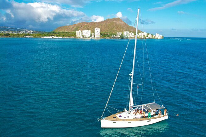 Explore Turtle Canyons Waikiki Snorkel and Sail Adventure - The Crew and Service Quality