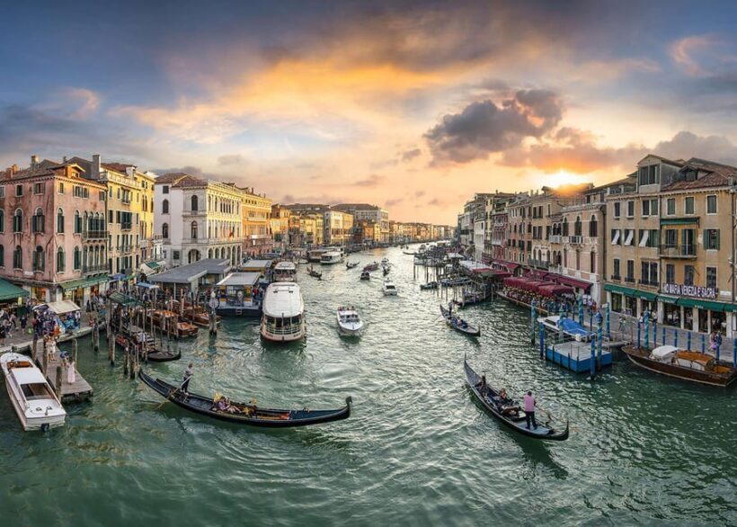 Explore Venice: Walking Tour and Gondola - Practical Tips for Travelers