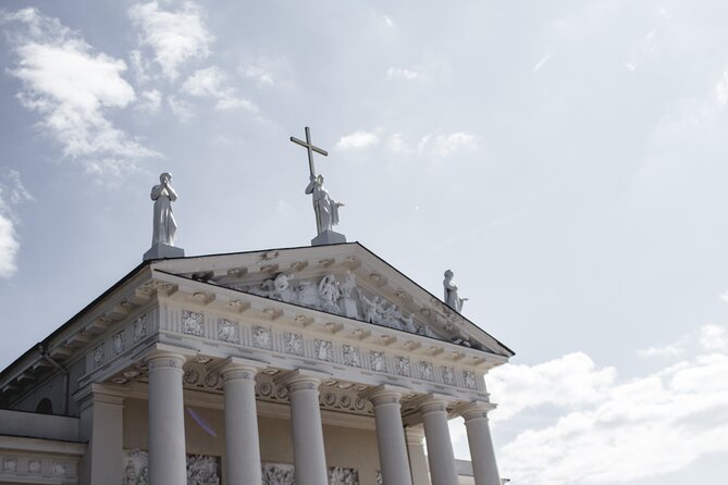 Explore Vilnius: Old Town and Uzupis Guided Walking Tour - Tour Logistics and Meeting Point