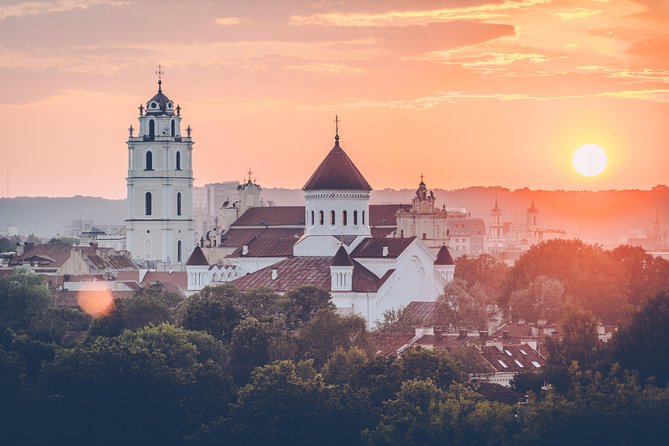 Explore Vilnius: Old Town and Uzupis Guided Walking Tour - Tips for a Great Experience
