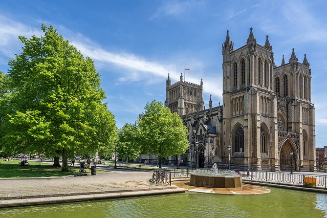Exploring Bristol: A Private Walking Tour - Key Points
