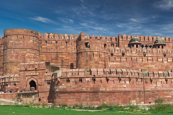 Extensive Agra Fort and colorful Kinari Bazaar Tour - Who Should Consider This Tour?