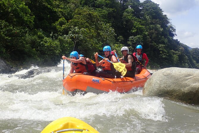 Extreme Rafting in Baños De Agua Santa Level III and Iv+ - Key Points