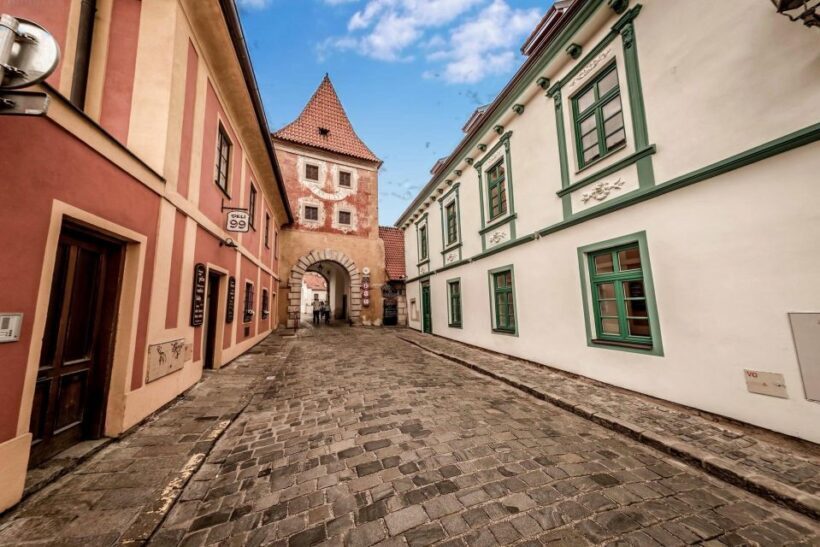 Fabulous Krumlov - An In-Depth Look at the Fabulous Krumlov Experience