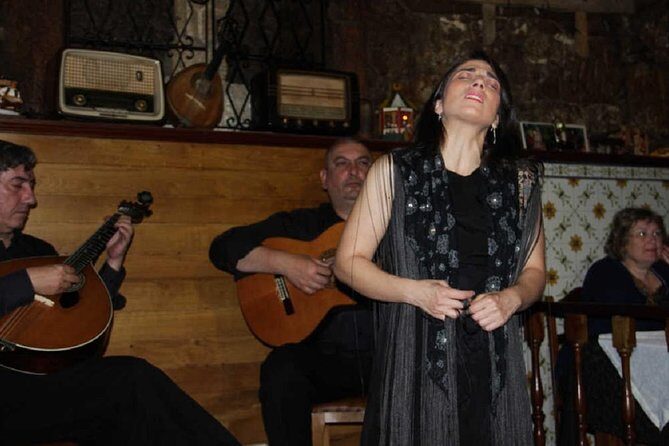 Fado Dinner Show and Night Lights Tour in Porto - Exploring the Tours Itinerary and Experience