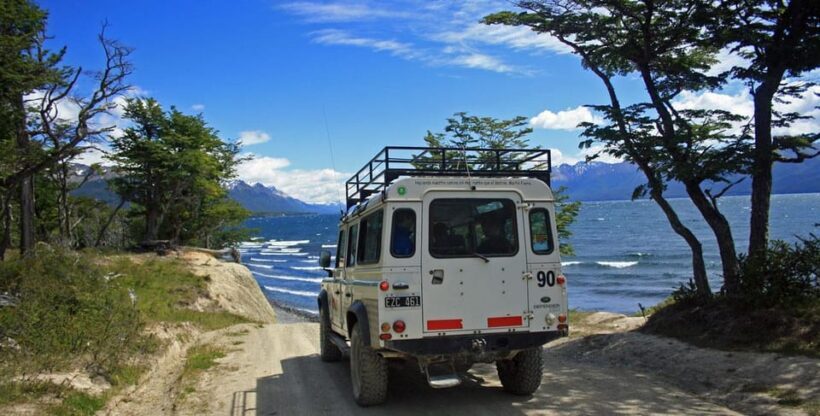 Fagnano and Escondido Lakes Tour by 4WD Vehicle in Ushuaia - The Scenic Route and Stops