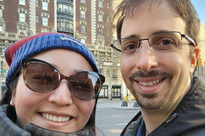 Falling in Love in NYC: Self-Guided Romantic Story Walk - Who Should Consider This?