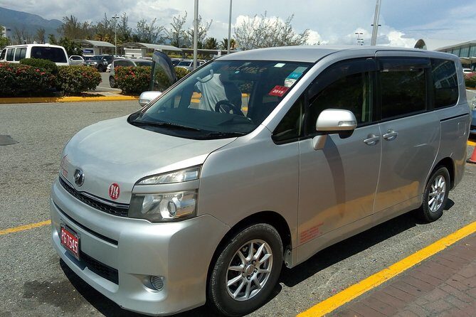 Falmouth Hotels Private Roundtrip Airport Transfer from Kingston Airport (KIN) - An In-Depth Look at the Transfer Experience