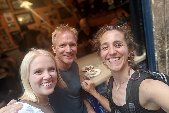 Familly Friendly Traditions & Food Tour: Tailored Tapas & Games! - Group Size and Age Suitability