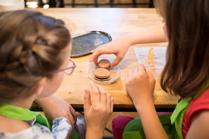 Family experience-Macaron Bakery Class at Galeries Lafayette - Food, Snacks, and Additional Offerings