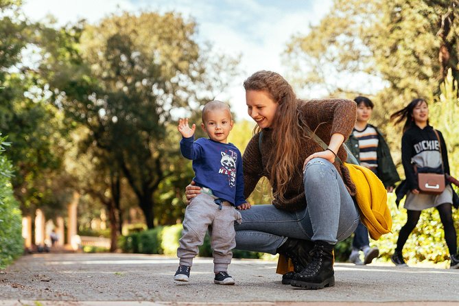 Family Friendly Barcelona Private City Tour - Engaging Children on the Tour