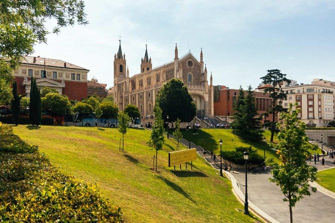 Family Friendly Madrid Private City Tour - Review Insights