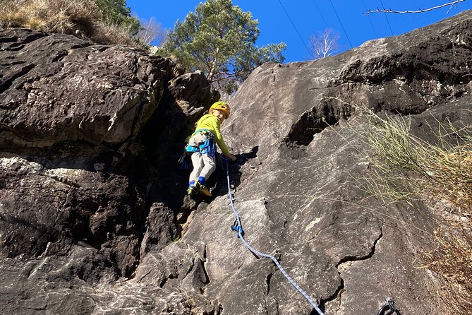 Family rock climbing near Locarno - FAQ