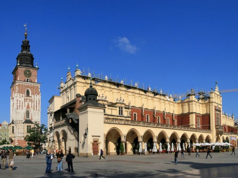 Family Tour of Krakow Old Town with Sweets Factory & Cruise - What Travelers Are Saying