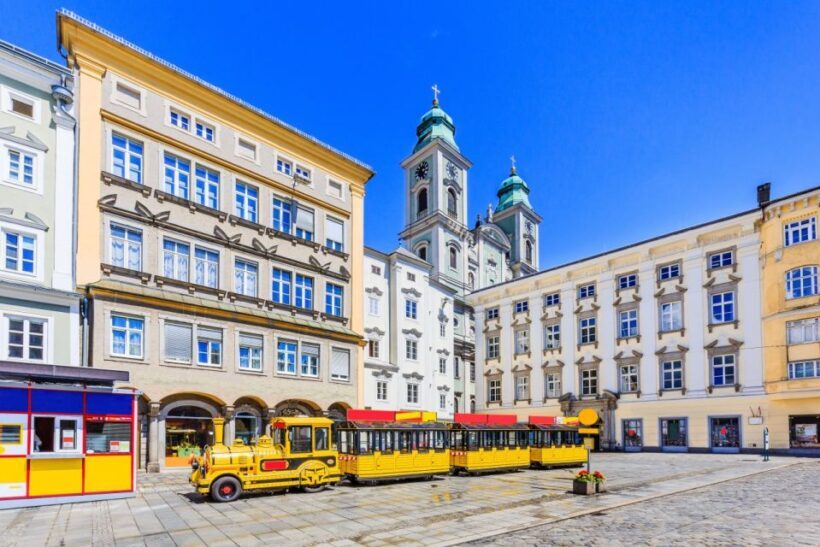 Family Tour of Linz's Old Town, Pöstlingberg and Grottenbahn - The Ideal Traveler for This Tour