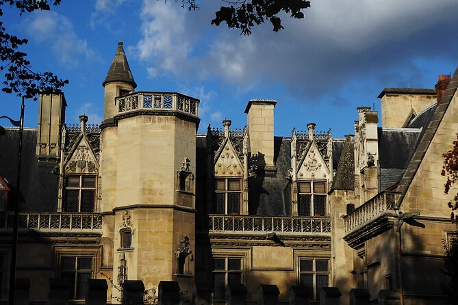 Family Treasure Hunt From the Panthéon to the Louvre - Accessibility and Participation