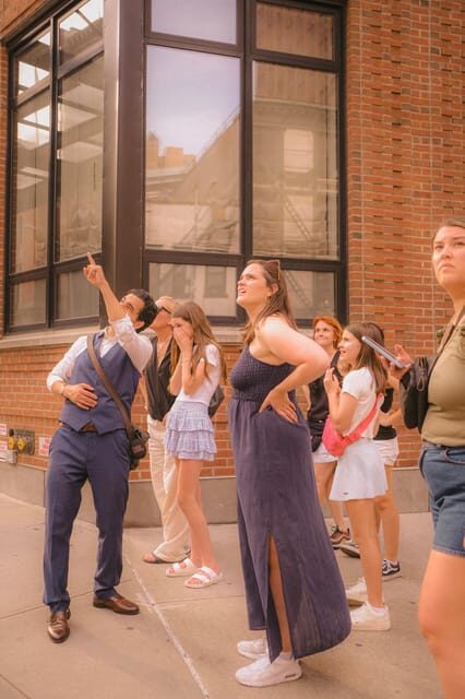 Fan Tribute: Taylor Swift in New York Walking Tour - Key Points