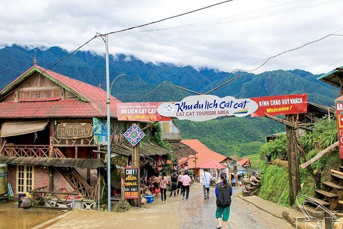 Fansipan Peak The Roof Of Indochina 2D1N Hotel Overnight in Sapa - Best suited for active travelers, culture seekers, and those eager to tick off Indochina’s highest peak—this tour delivers on both adventure and comfort.