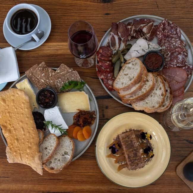Farmer's Lunch and Arthurs Seat Eagle Cable Car Ride - For 2 - An In-Depth Look at the Tour Components