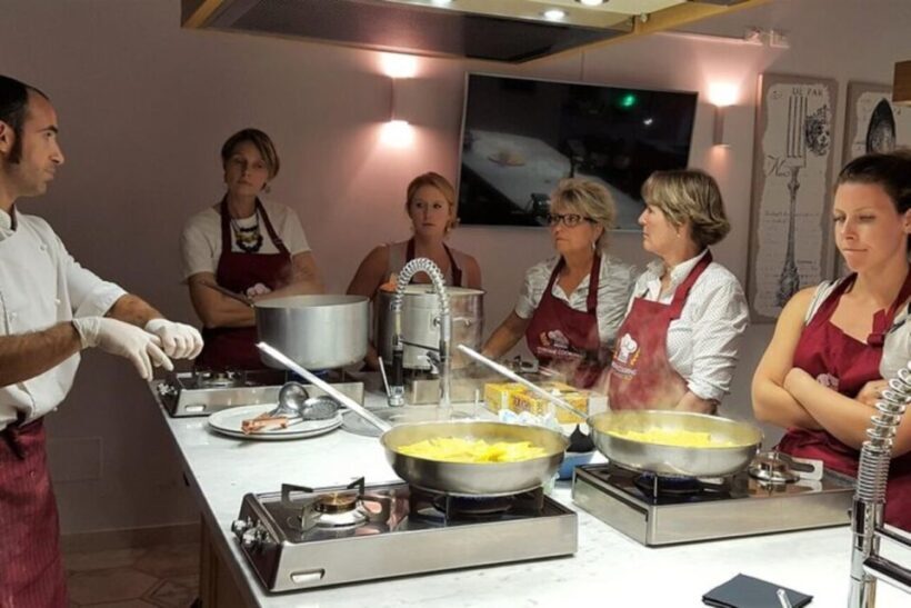 Farmers Market Shopping and Roman Full Course Class - SHARED - Who Will Love This Experience?