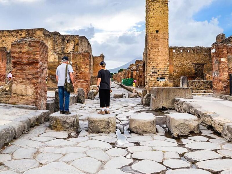 Fascinating Excursion through Pompeii and Vesuvius - Exploring Pompeii: Walking Through a Roman Time Capsule