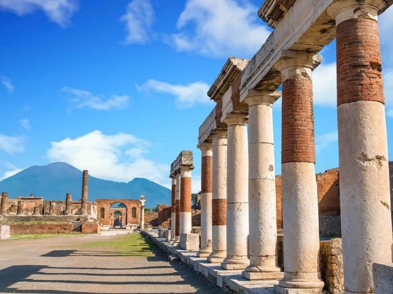 Fascinating Excursion through Pompeii and Vesuvius - Mount Vesuvius: A Volcano Like No Other
