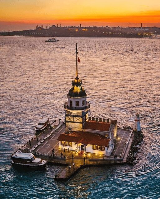 Fast-Paced Istanbul Tour with VIP Car for Layover Passengers - Transportation and Group Size